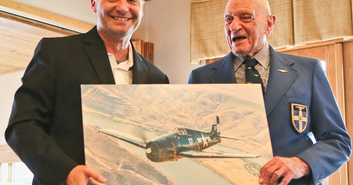 WWII Navy ace soaring at 100 | Hagadone News Network
