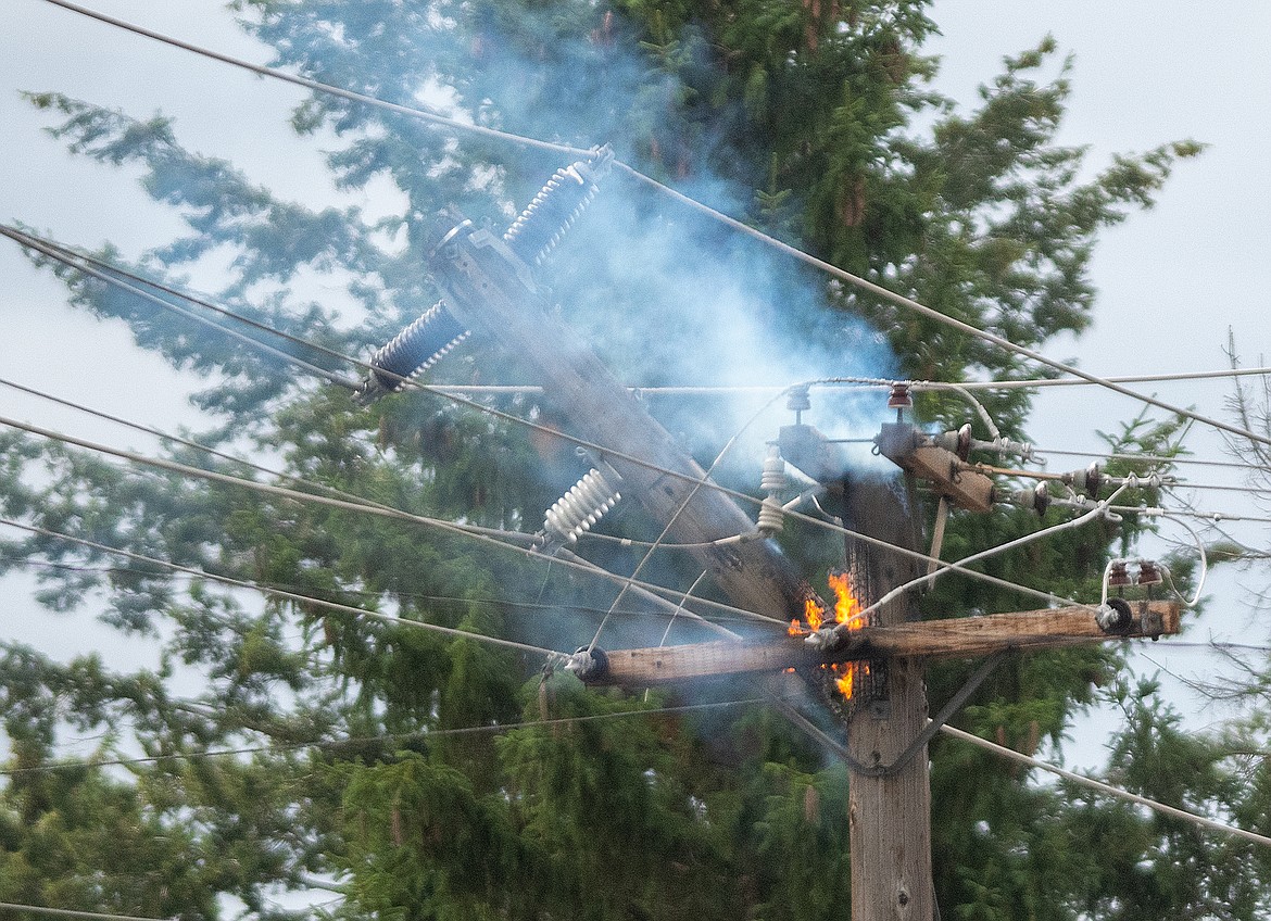 Power pole fire knocks out power in Columbia Falls | Hungry Horse News