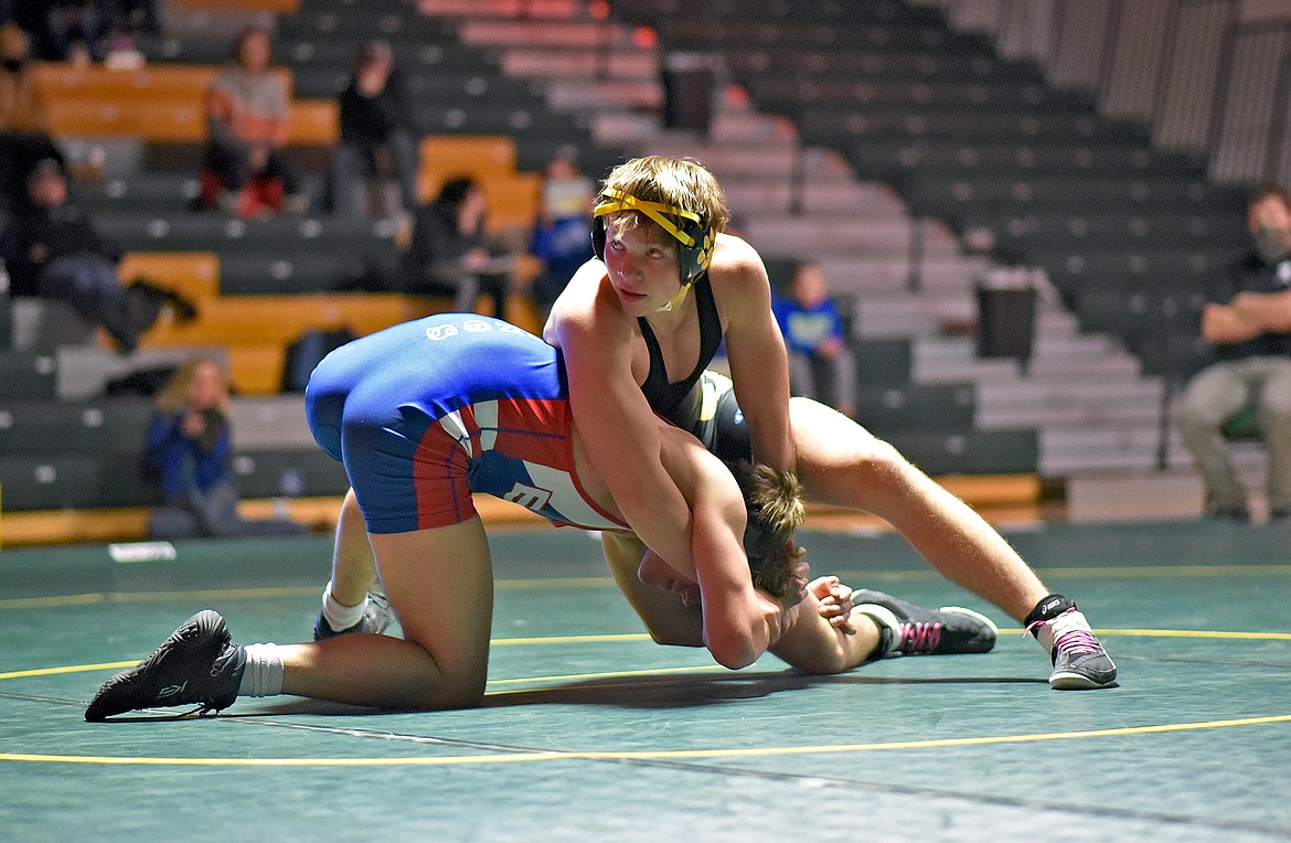 Bulldog wrestlers nearing divisionals in top form | Whitefish Pilot