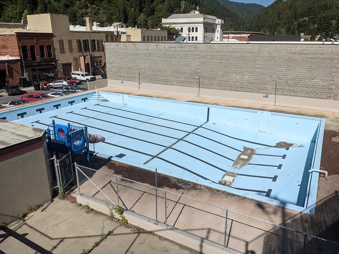 Wallace Pool accepts bid for repair work | Shoshone News-Press