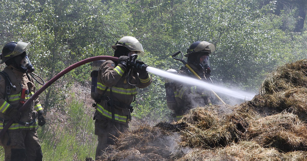 Libby firefighters douse hay fire north of town | Hagadone News Network