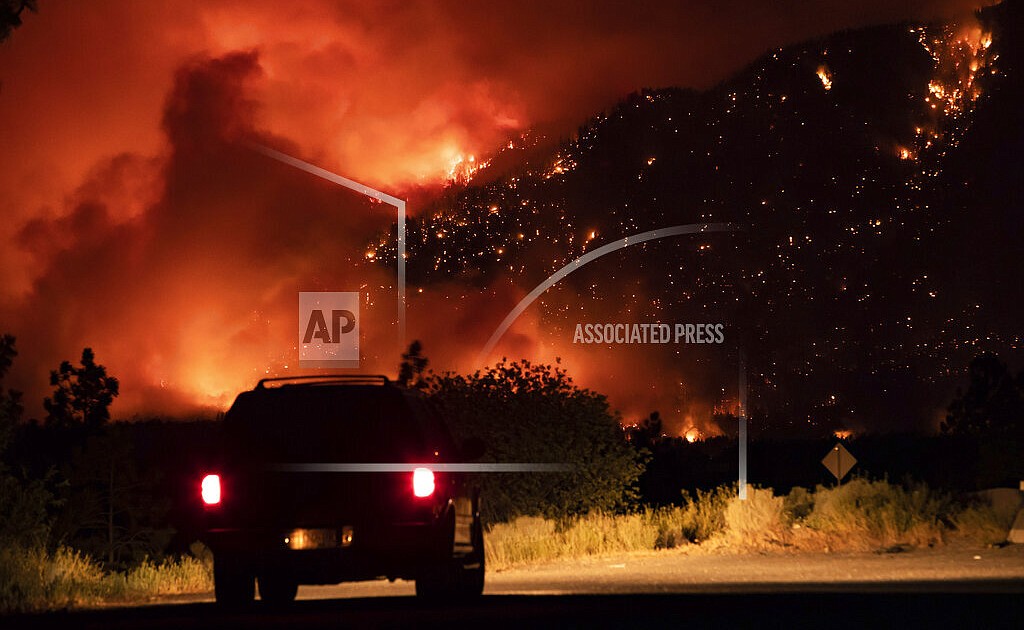 Canada hunts for survivors of fire that destroyed small town | Coeur d ...