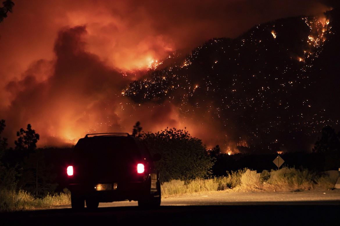 Canada hunts for survivors of fire that destroyed small town | Daily ...