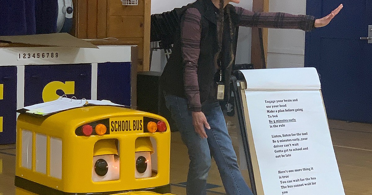 Buster teaches students about bus safety | Bonner County Daily Bee