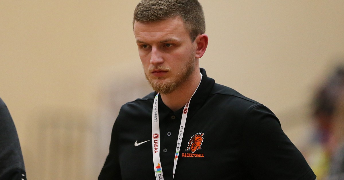 Jaden Barrett takes over Priest River boys basketball program | Bonner ...
