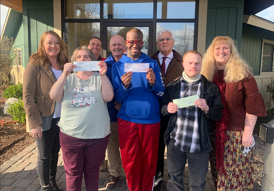 Tesh receives donation from Knights of Columbus | Coeur d'Alene Press