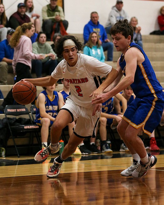 Spartans grab scrappy win in Battle of the Buck | Bonner County Daily Bee