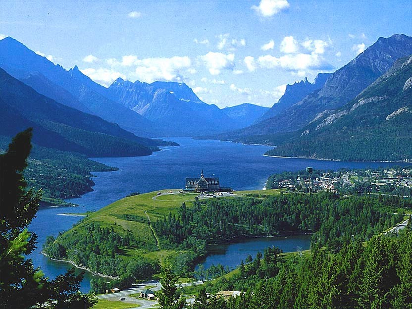 New visitor center at Waterton opens | Whitefish Pilot