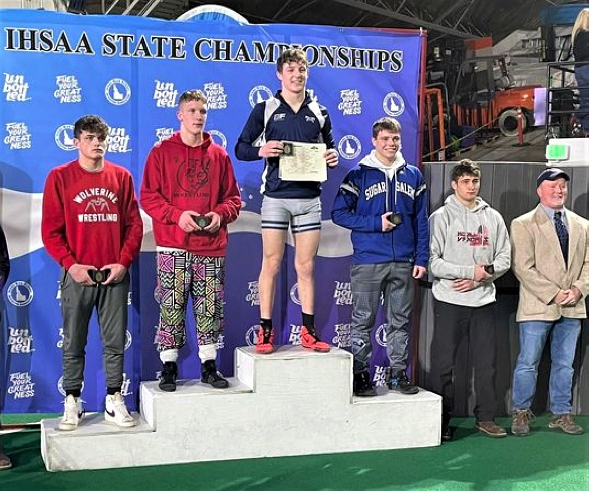 Badgers wrestling takes 7th at state: Richards back-to-back state champ ...
