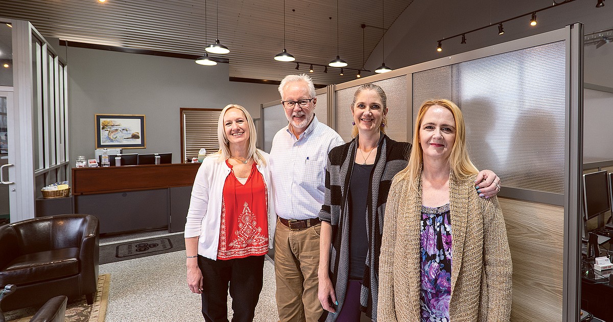 Lyle Mitchell State Farm has a new home in uptown | Hungry Horse News