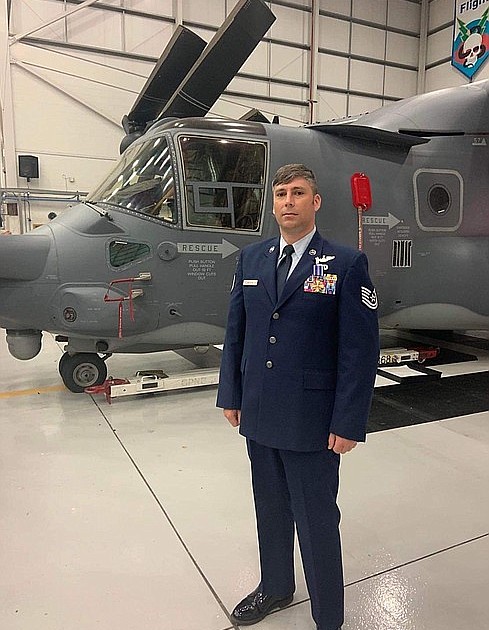Troy graduate honored for hostage rescue in Africa | Daily Inter Lake