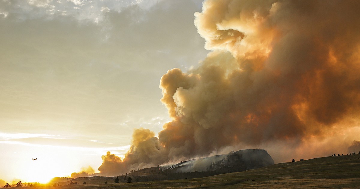 Montana wildfire destroys 4 houses, threatens lakeside homes | Coeur d ...