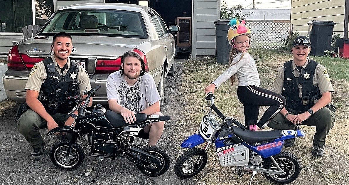 GCSO officers give theft victims new bikes | Columbia Basin Herald