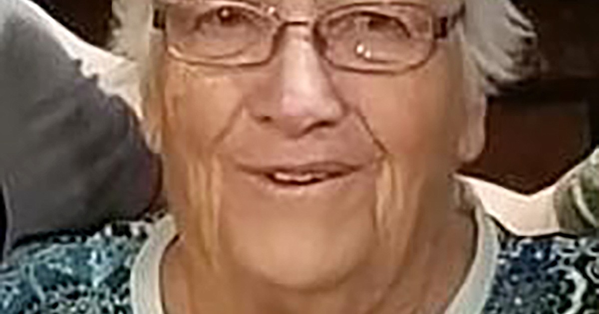 Annie A. (Leach) Poelstra | Bonner County Daily Bee