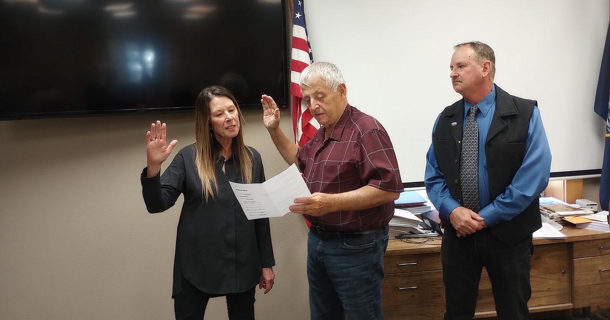 Dawn Terrill takes seat on Mineral County Commission | Valley Press ...