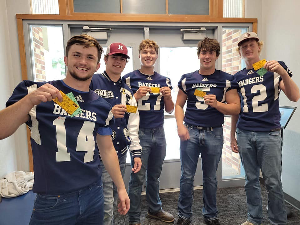 Badger football players play and mentor younger students | Bonners ...