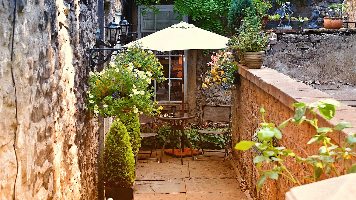 Hard(scapes) create soft beauty in gardens | Bonner County Daily Bee