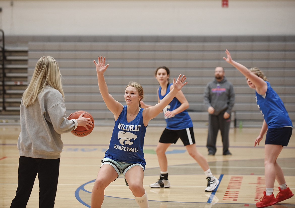 Girls basketball team is young, talented | Hungry Horse News