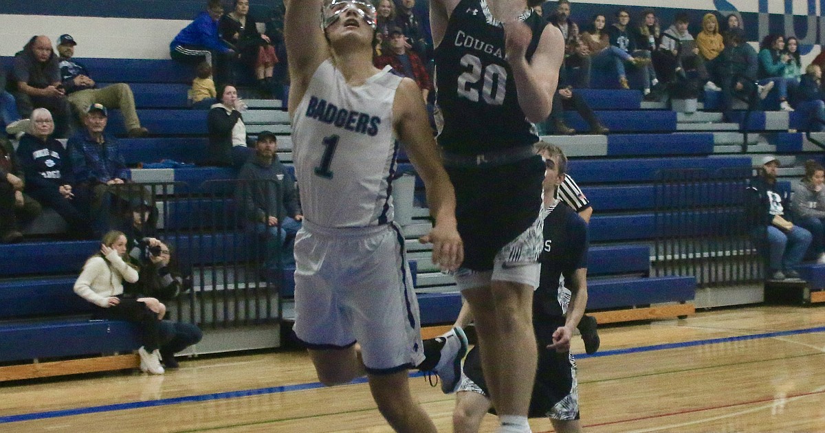 Badgers slam Stillwater Cougars, surpass century mark | Hagadone News ...