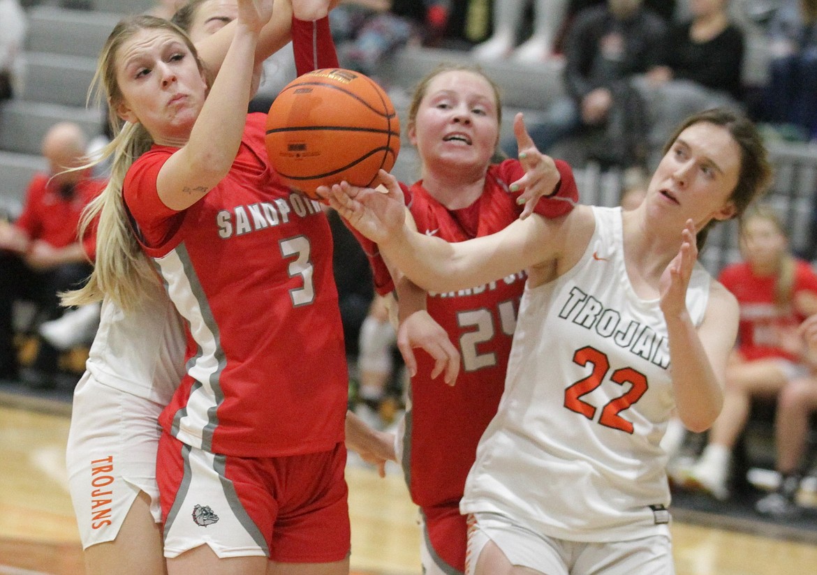 PREP GIRLS BASKETBALL: Post Falls holds off Sandpoint in IEL play ...