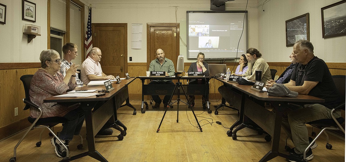 Plains Town Council says goodbye to Mayor Rowan | Valley Press/Mineral ...