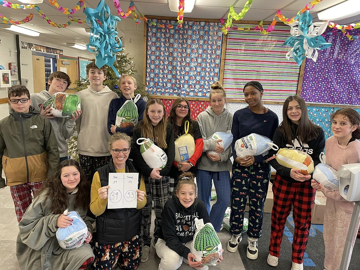 School food drive raises 143 hams and turkeys | Bonners Ferry Herald