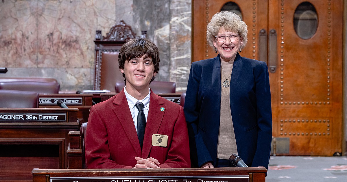 Hunt serves as page at the Senate | Columbia Basin Herald