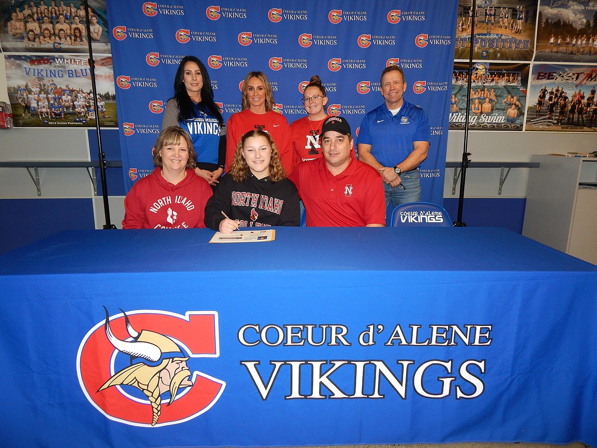 Signing photos Feb. 7, 2023 | Coeur d'Alene Press