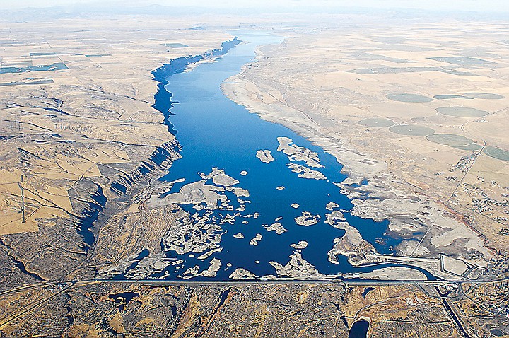 Banks Lake drawdown brings warnings to stay away | Columbia Basin Herald