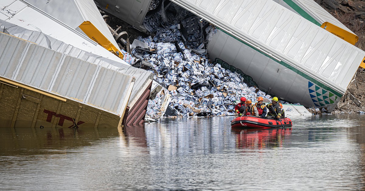 Montana Rail Link train derails into Clark Fork River | Western News