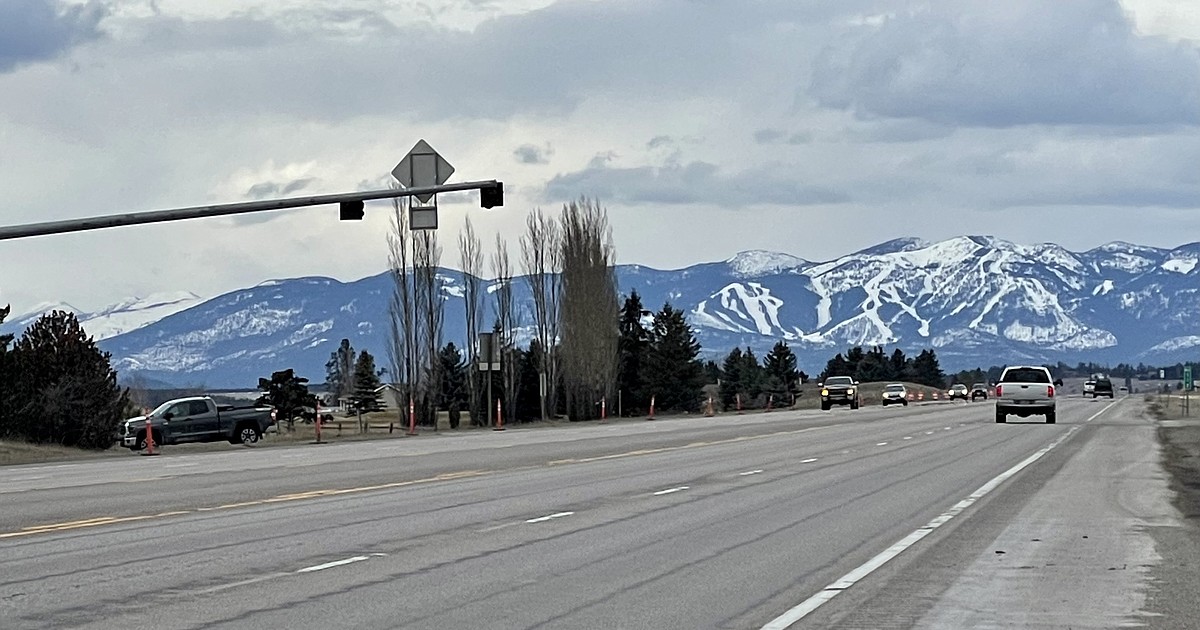 U.S. 93 north of Kalispell gets traffic signal | Daily Inter Lake