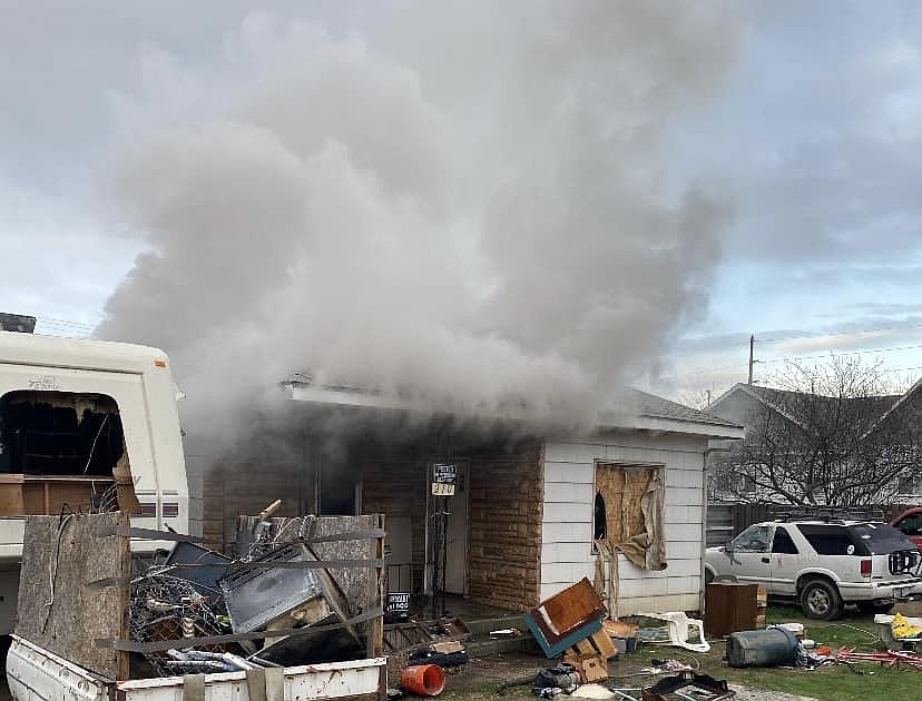 Lind fire injures one | Columbia Basin Herald