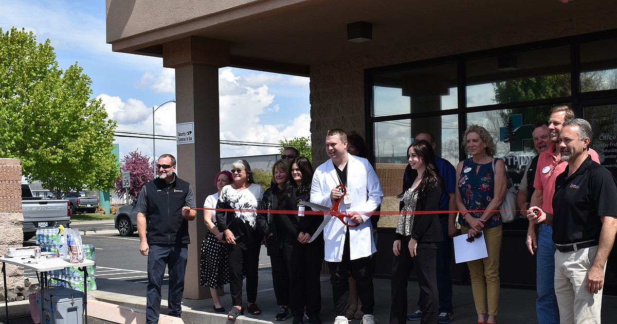 Ribbon Cutting | Columbia Basin Herald