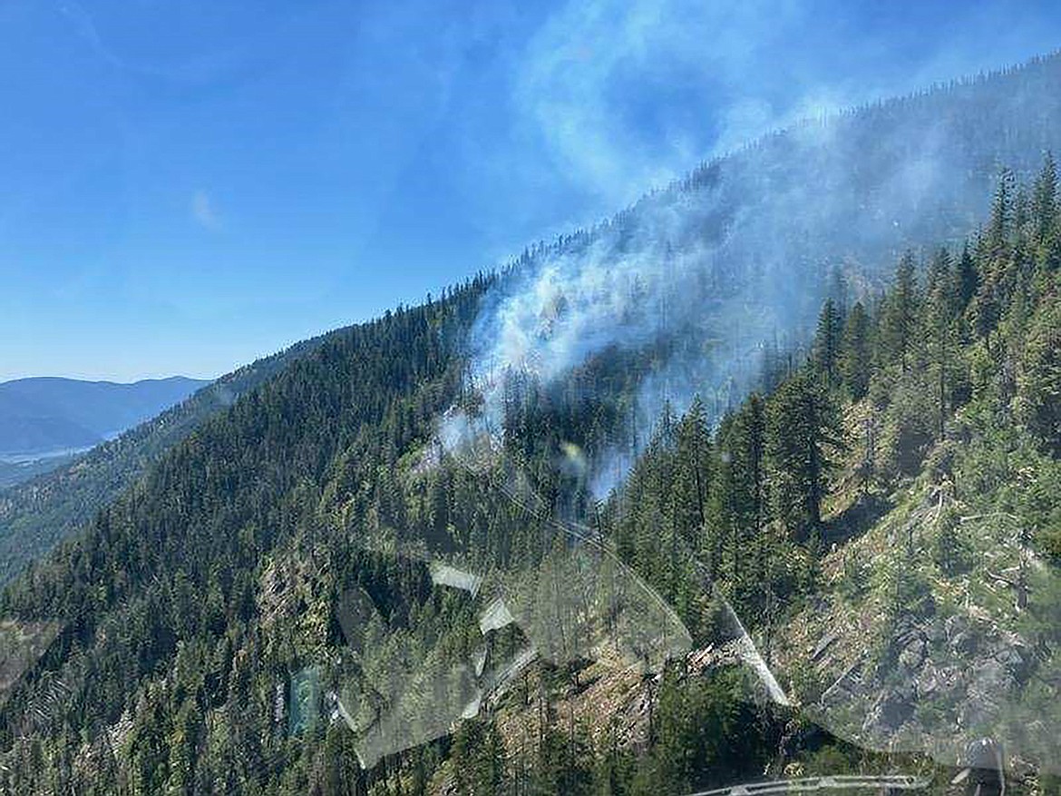 Crews battle Bee Top Fire | Bonner County Daily Bee