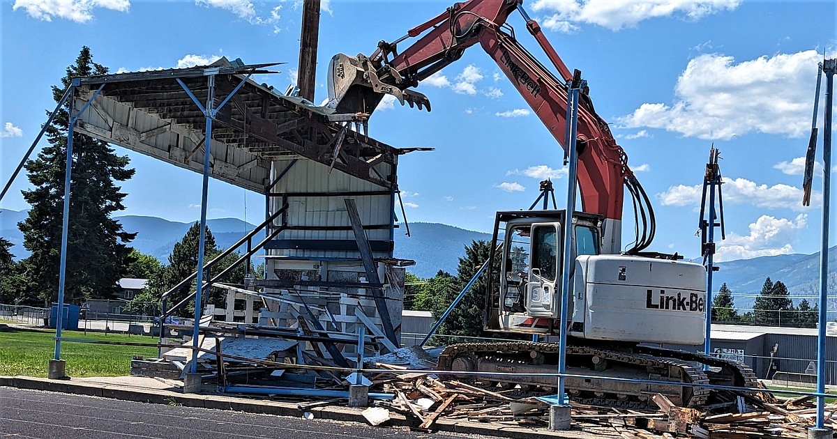 High school grandstand demolished with help from alumni | Bonners Ferry ...
