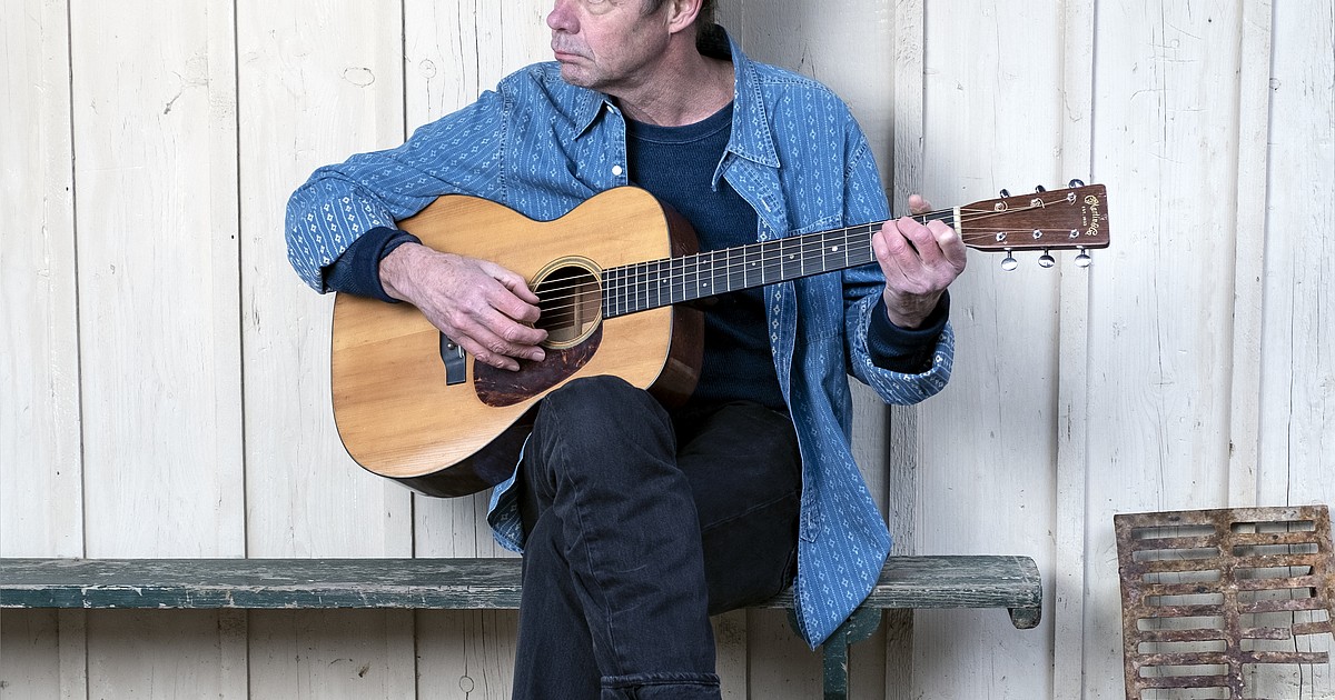 Comedian Rich Hall will perform at Home Ranch Bottoms | Hungry Horse News
