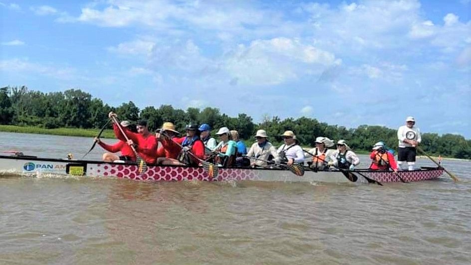 Team Spirit of America: Races with dragon boat team on Missouri River ...