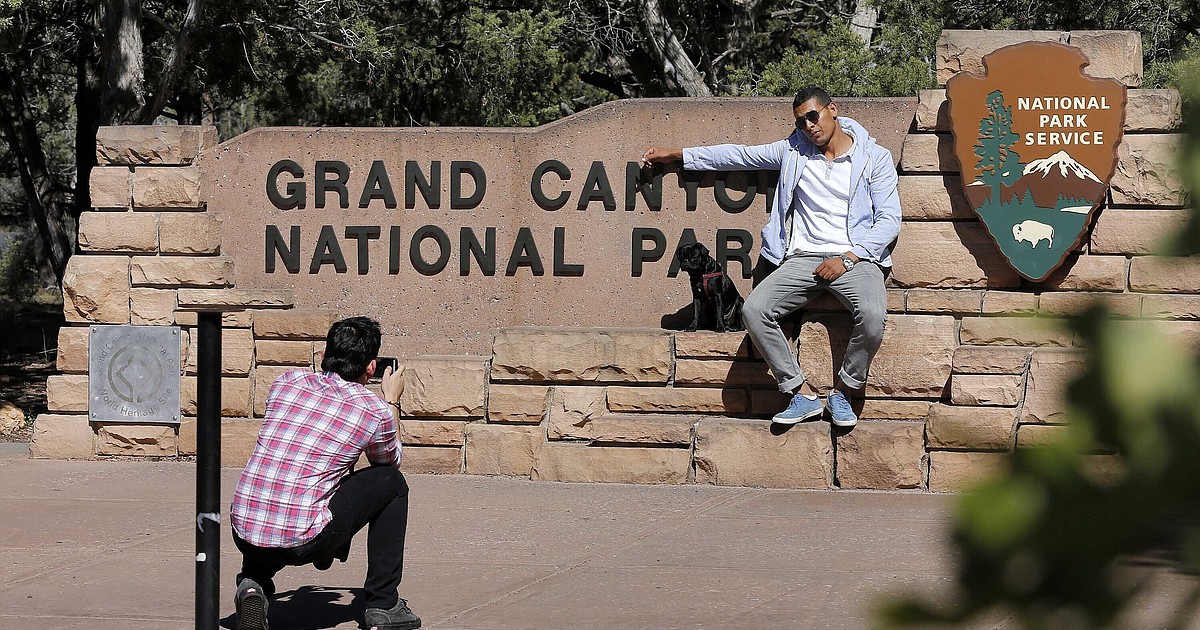 Utah and Arizona will pay to keep national parks open if federal ...