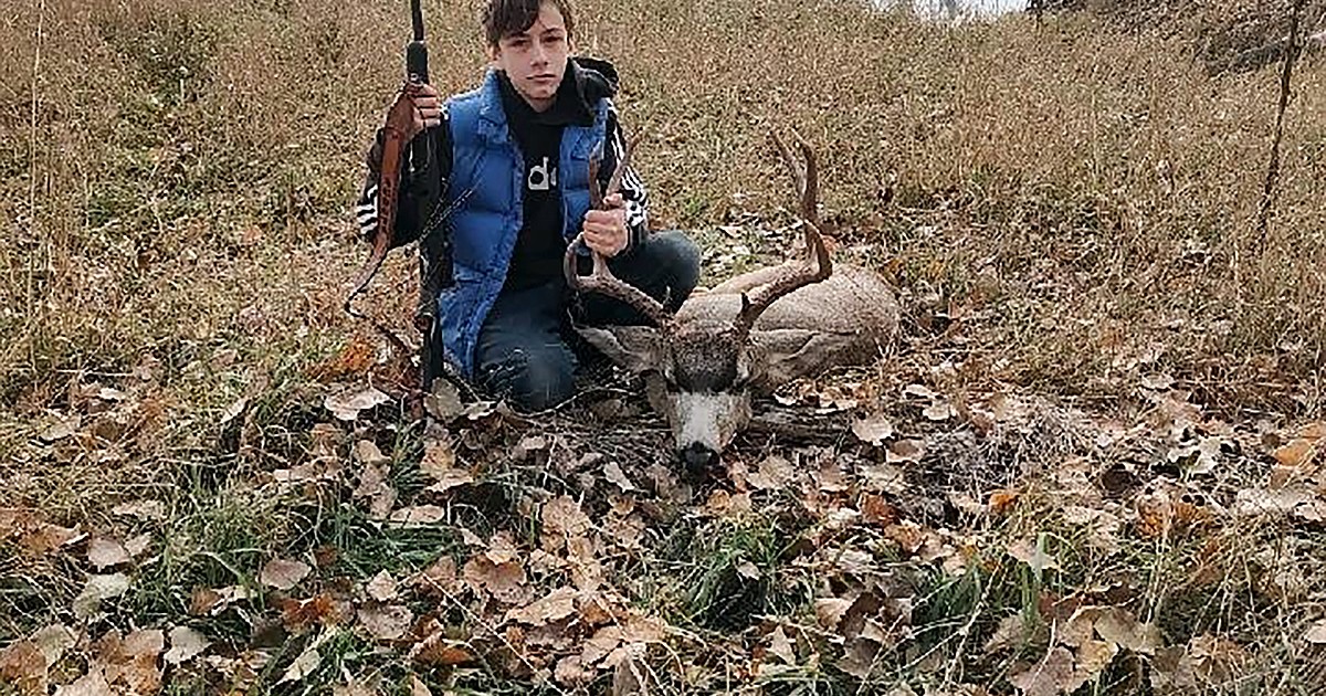 Local youth gets first deer | Bonners Ferry Herald