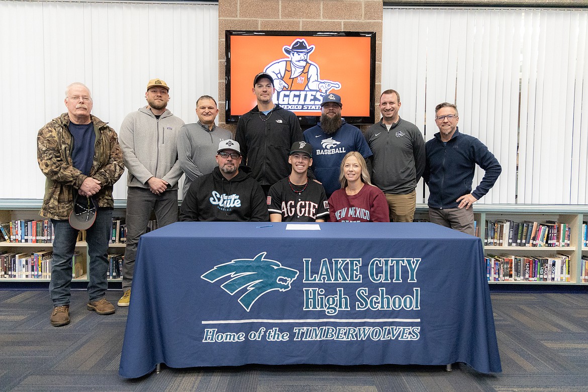 Signing photos Nov. 28, 2023 | Coeur d'Alene Press