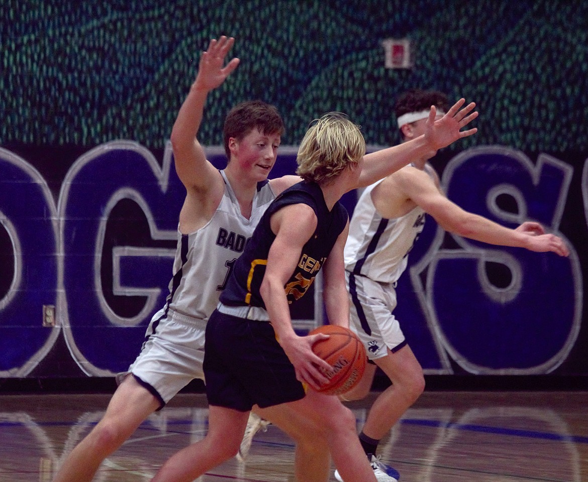 Badgers defeat Jaguars earning first season win | Bonners Ferry Herald