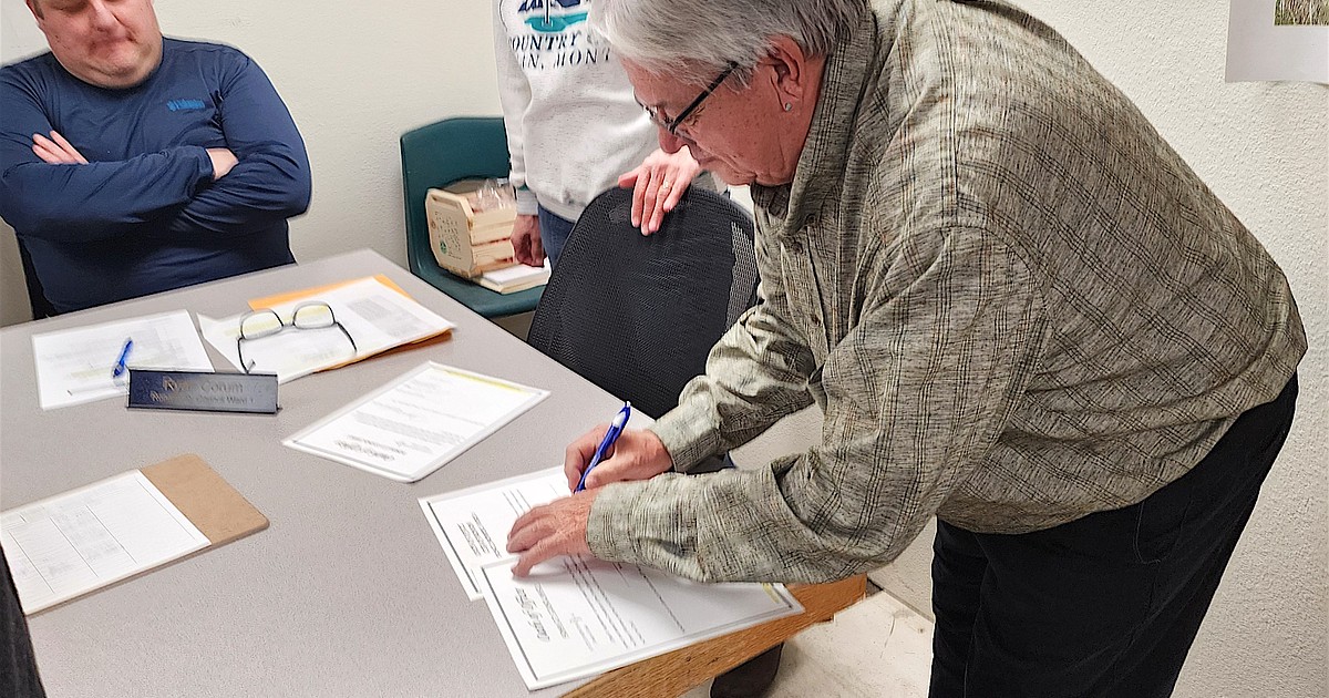 Ronan City Council honors Calvin Hardy | Lake County Leader