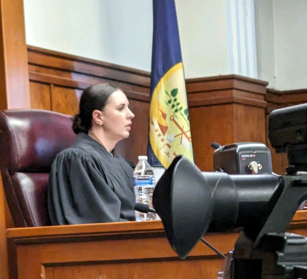 Judge Owen chastises no-show jurors, absent suspect | Lake County Leader