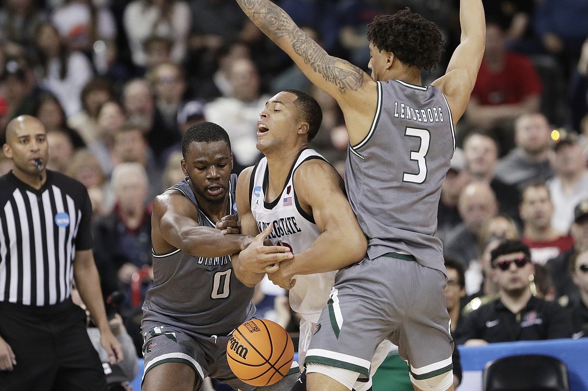 NCAA TOURNAMENT • Spokane: San Diego State rides LeDee, last year's ...