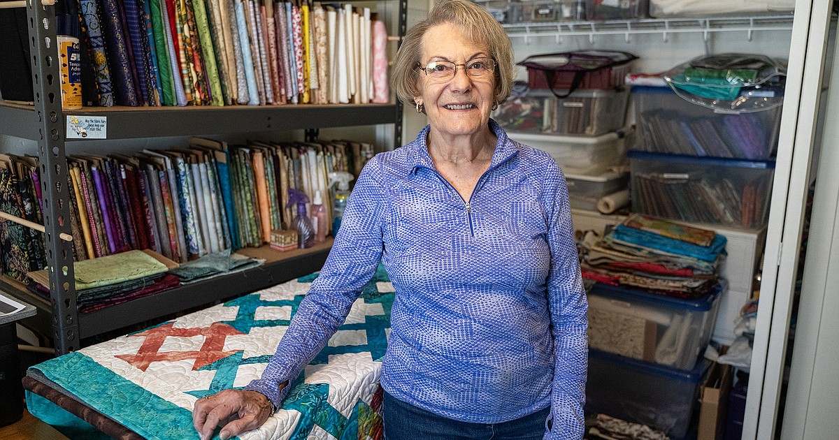 Quilter uses colors to bring out the art in traditional patterns ...