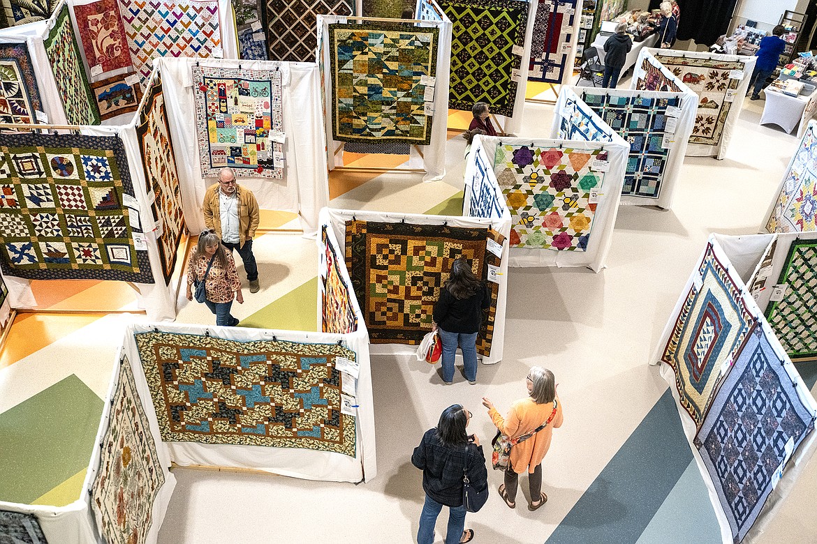 PHOTOS: Teakettle Quilt Show | Hungry Horse News