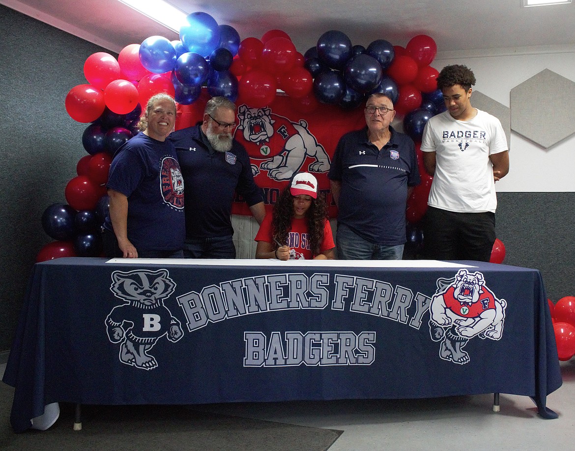 Abubakari sign to compete in collegiate D1 track and field | Bonners ...