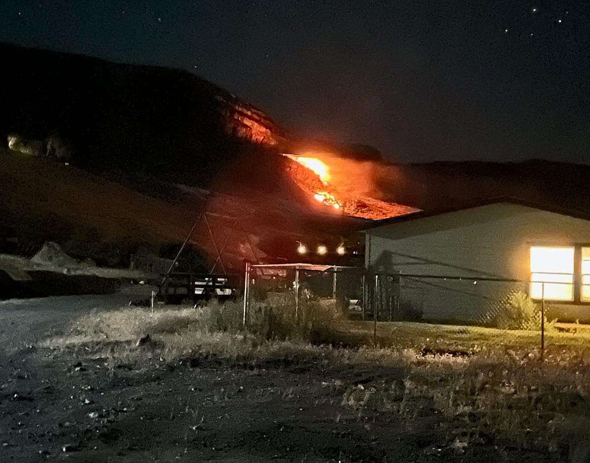 FIRE REPORT: Wind whips up wildfire at Sun Lakes | Columbia Basin Herald