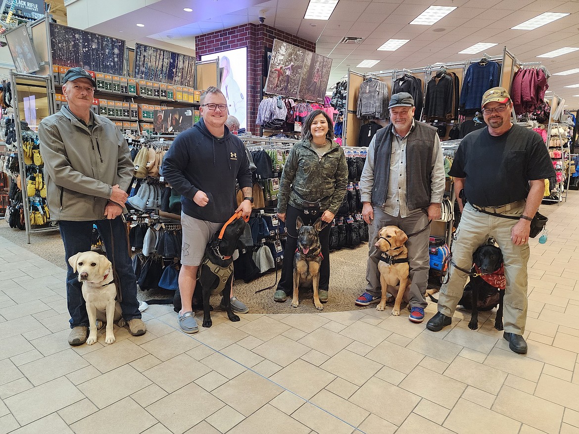 Dog Tag Buddies marks graduation of service dog teams | Daily Inter Lake