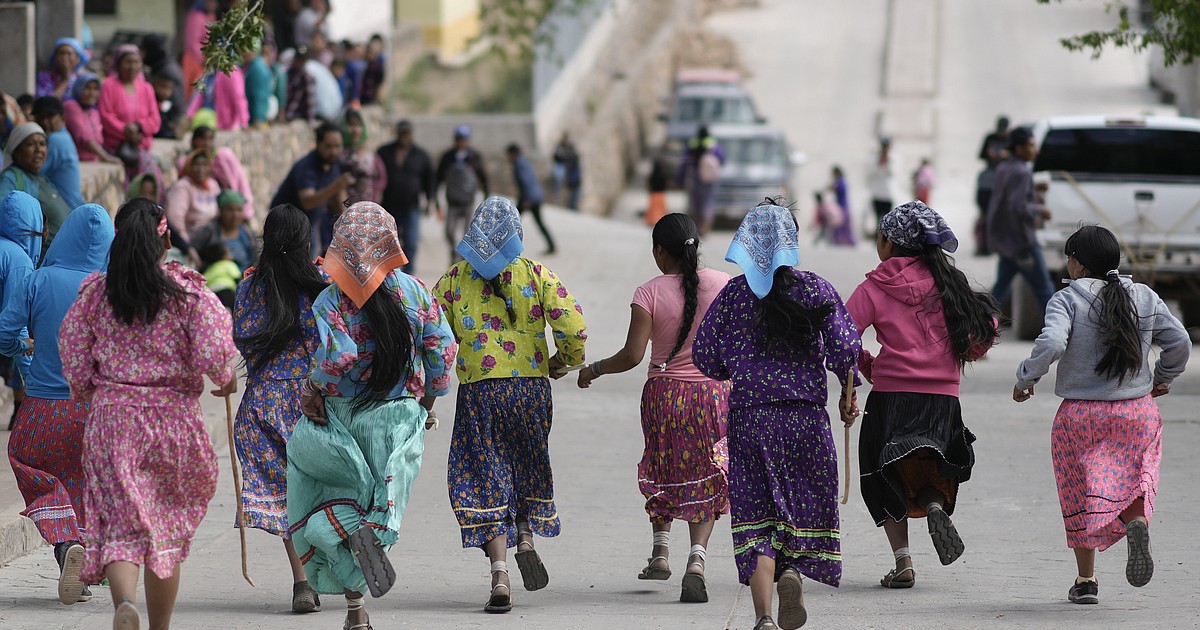 Through connection to their land, Tarahumara runners are among Mexico's ...